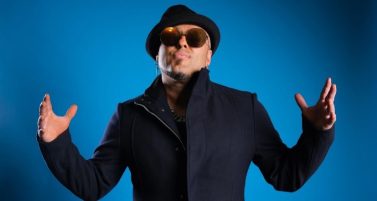 DJ Kane presenta Contigo Bajo el Mistletoe - Discográficas