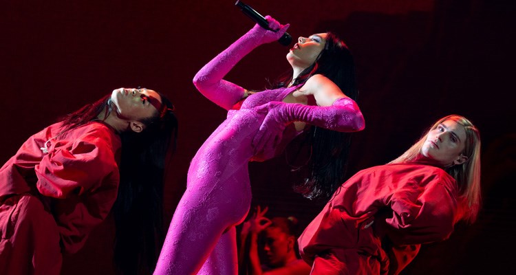 Dua Lipa cambia de venue y salen nuevo stickes a la venta - Actualidad